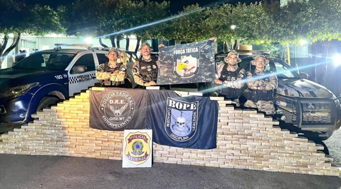 Ação conjunta apreende 455 tabletes de pasta base de cocaína; droga ...